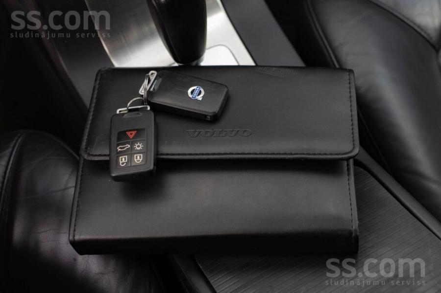 Melns Volvo V70 2008 Rīga, ar dzinēja tilpumu 2.40 L un nobraukumu 308 tūkst. km par 4990 €, foto 24 vietnē AUTOMOTO.COM.LV