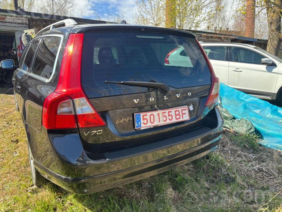 Черный Вольво В70 2008 в Рига, объемом двигателя 2.40 л и пробегом 488 тыс. км за 2000 €, фото 8 на AUTOMOTO.COM.LV