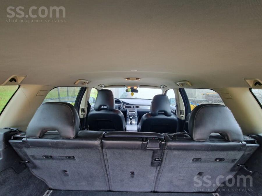Black Volvo V70 2008 in Cesis, with an engine capacity of 2.40 L and mileage of 280 thousand km for 3950 €, photo 8 on AUTOMOTO.COM.LV