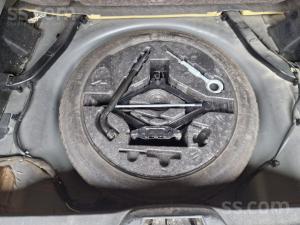 Black Volvo V70 2008 in Cesis, with an engine capacity of 2.40 L and mileage of 280 thousand km for 3950 €, photo 10 on AUTOMOTO.COM.LV