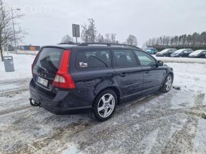 Black Volvo V70 2008 in Cesis, with an engine capacity of 2.40 L and mileage of 280 thousand km for 3950 €, photo 12 on AUTOMOTO.COM.LV