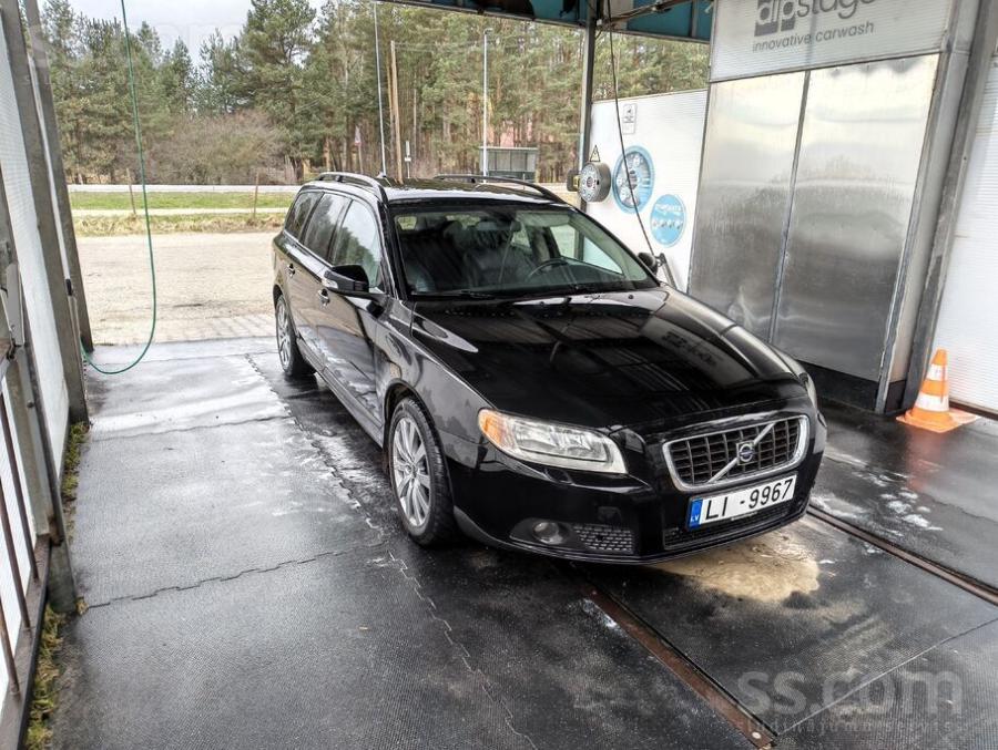 Melns Volvo V70 2008 Rīga, ar dzinēja tilpumu 2.00 L un nobraukumu 246 tūkst. km par 2500 €, foto 1 vietnē AUTOMOTO.COM.LV