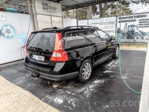 Melns Volvo V70 2008 Rīga, ar dzinēja tilpumu 2.00 L un nobraukumu 246 tūkst. km par 2500 €, foto 6 vietnē AUTOMOTO.COM.LV