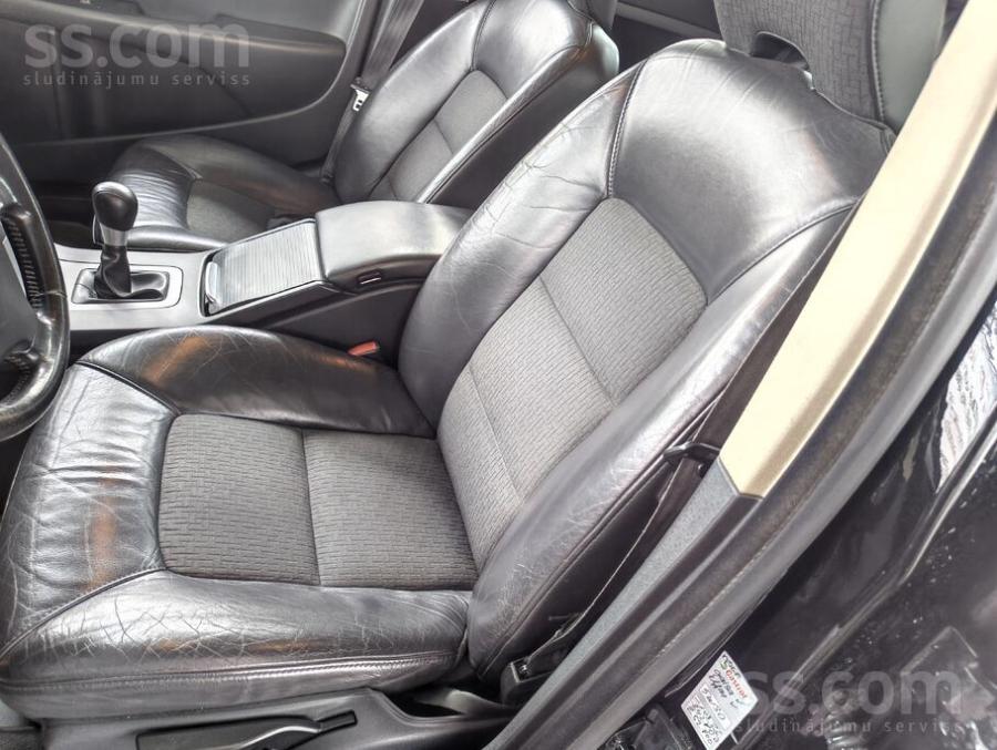 Melns Volvo V70 2008 Rīga, ar dzinēja tilpumu 2.00 L un nobraukumu 246 tūkst. km par 2500 €, foto 8 vietnē AUTOMOTO.COM.LV