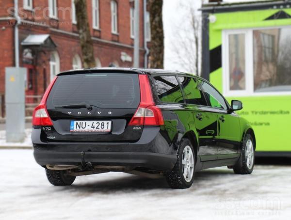 Melns Volvo V70 2008 Rēzekne, ar dzinēja tilpumu 2.00 L un nobraukumu 328 tūkst. km par 2995 €, foto 4 vietnē AUTOMOTO.COM.LV