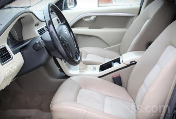 Melns Volvo V70 2008 Rēzekne, ar dzinēja tilpumu 2.00 L un nobraukumu 328 tūkst. km par 2995 €, foto 9 vietnē AUTOMOTO.COM.LV