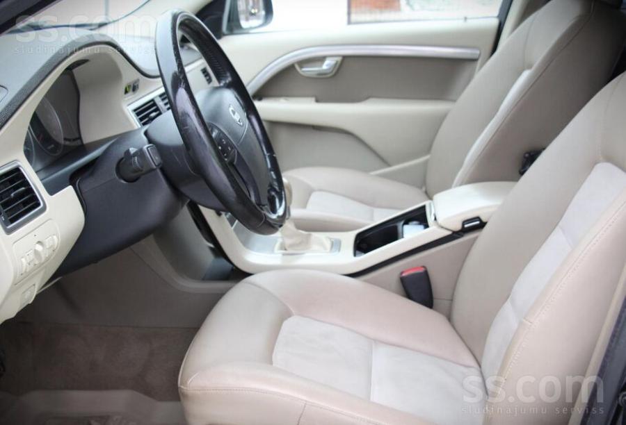 Melns Volvo V70 2008 Rēzekne, ar dzinēja tilpumu 2.00 L un nobraukumu 328 tūkst. km par 2995 €, foto 10 vietnē AUTOMOTO.COM.LV