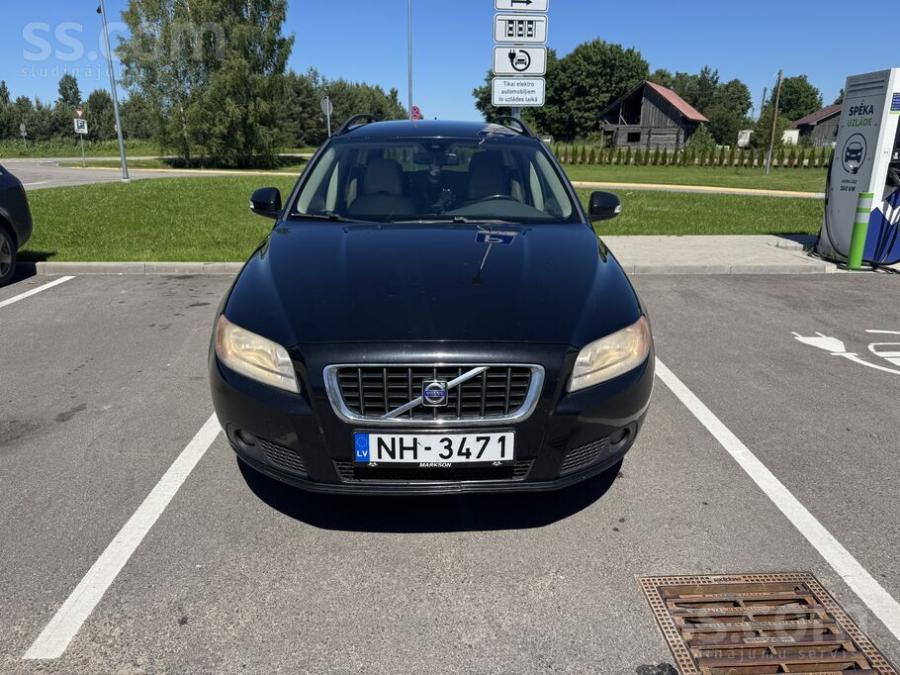 Черный Вольво В70 2008 в Бауска, объемом двигателя 2.40 л и пробегом 251 тыс. км за 3500 €, фото 4 на AUTOMOTO.COM.LV