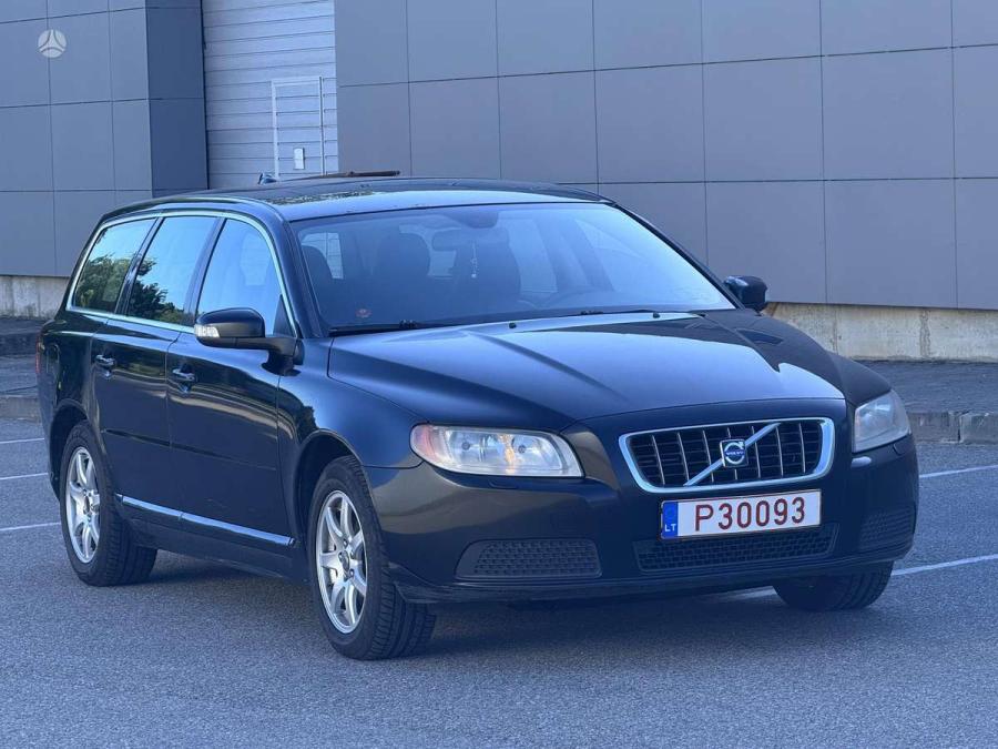 Черный Вольво В70 2008 в Вильнюс, объемом двигателя 3.20 л и пробегом 300 тыс. км за 2500 €, фото 3 на AUTOMOTO.COM.LV