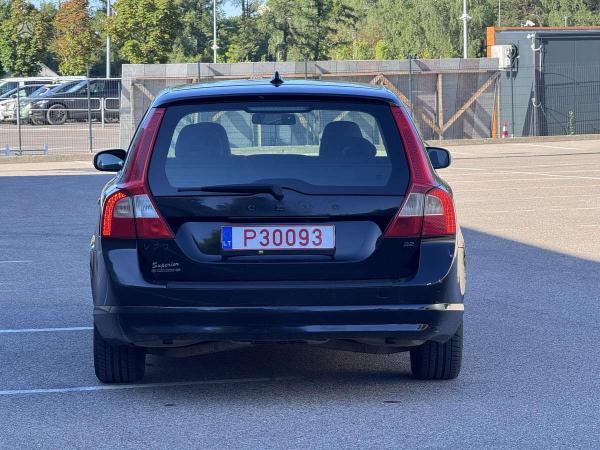 Черный Вольво В70 2008 в Вильнюс, объемом двигателя 3.20 л и пробегом 300 тыс. км за 2500 €, фото 5 на AUTOMOTO.COM.LV