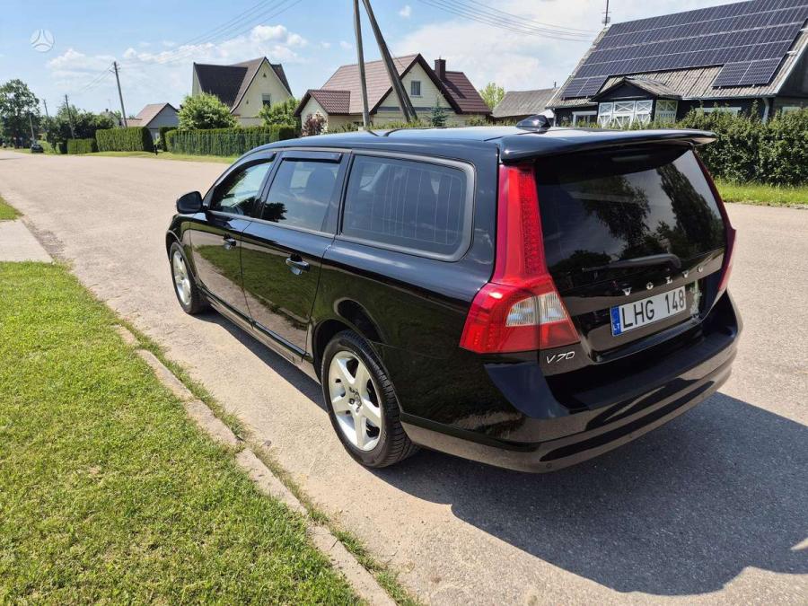 Black Volvo V70 2008 in Kaisiadorys, with an engine capacity of 2.40 L and mileage of 314 thousand km for 3600 €, photo 7 on AUTOMOTO.COM.LV