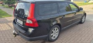 Black Volvo V70 2008 in Kaunas, with an engine capacity of 2.00 L and mileage of 401 thousand km for 2700 €, photo 4 on AUTOMOTO.COM.LV