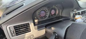 Black Volvo V70 2008 in Kaunas, with an engine capacity of 2.00 L and mileage of 401 thousand km for 2700 €, photo 8 on AUTOMOTO.COM.LV