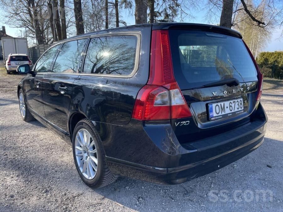 Черный Вольво В70 2008 в Рига, объемом двигателя 2.00 л и пробегом 353 тыс. км за 3490 €, фото 4 на AUTOMOTO.COM.LV
