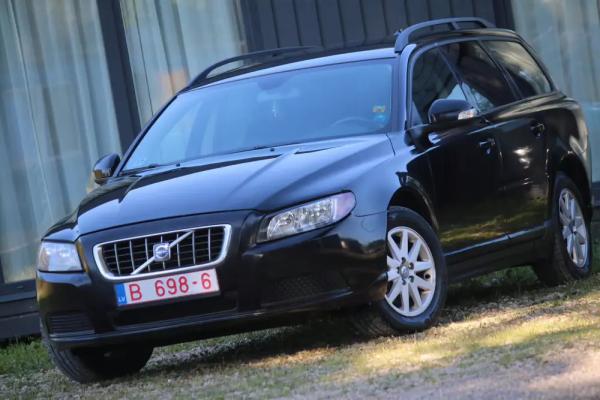Black Volvo V70 2008 in Riga, with an engine capacity of 2.00 L and mileage of 344 thousand km for 2790 €, photo 1 on AUTOMOTO.COM.LV