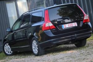 Black Volvo V70 2008 in Riga, with an engine capacity of 2.00 L and mileage of 344 thousand km for 2790 €, photo 4 on AUTOMOTO.COM.LV