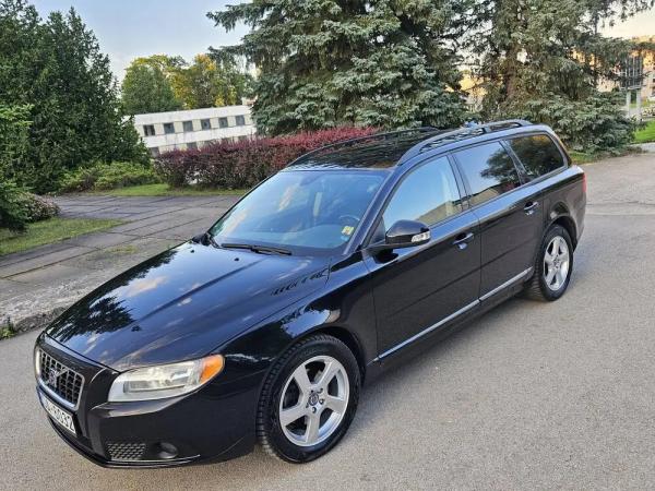 Black Volvo V70 2008 in Jekabpils, with an engine capacity of 2.00 L and mileage of 266 thousand km for 4890 €, photo 10 on AUTOMOTO.COM.LV