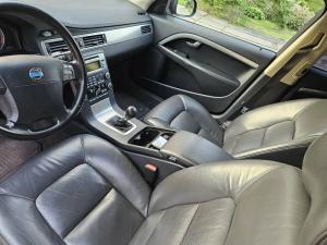 Black Volvo V70 2008 in Jekabpils, with an engine capacity of 2.00 L and mileage of 266 thousand km for 4890 €, photo 12 on AUTOMOTO.COM.LV