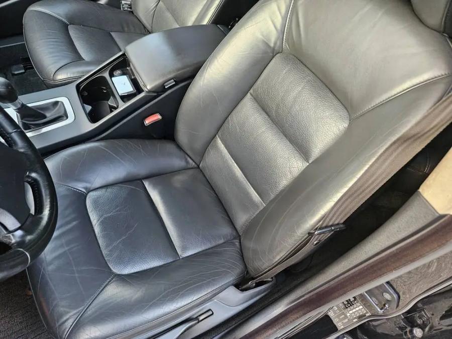 Black Volvo V70 2008 in Jekabpils, with an engine capacity of 2.00 L and mileage of 266 thousand km for 4890 €, photo 13 on AUTOMOTO.COM.LV