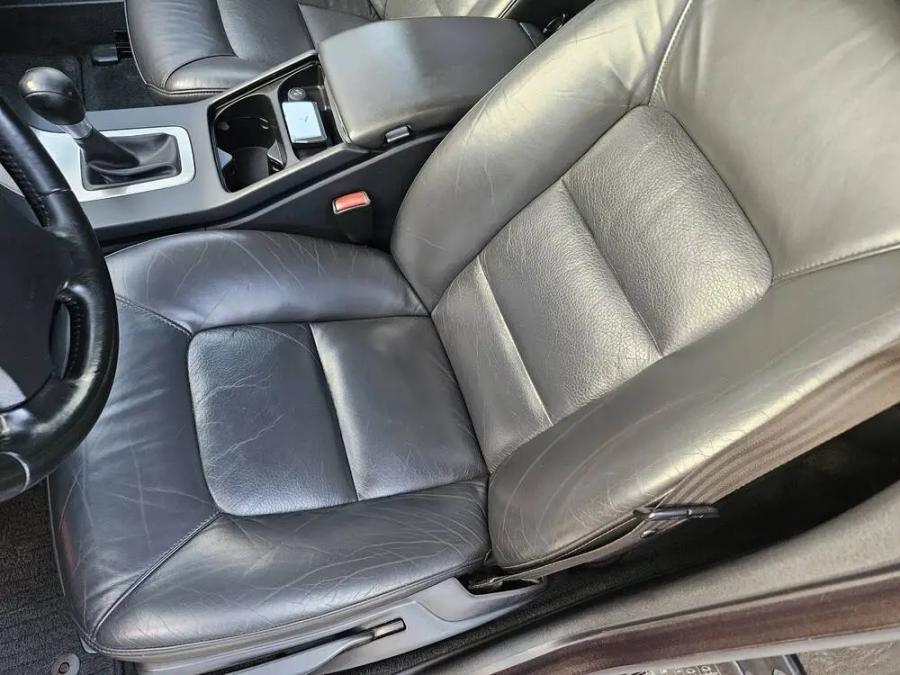 Black Volvo V70 2008 in Jekabpils, with an engine capacity of 2.00 L and mileage of 266 thousand km for 4890 €, photo 27 on AUTOMOTO.COM.LV
