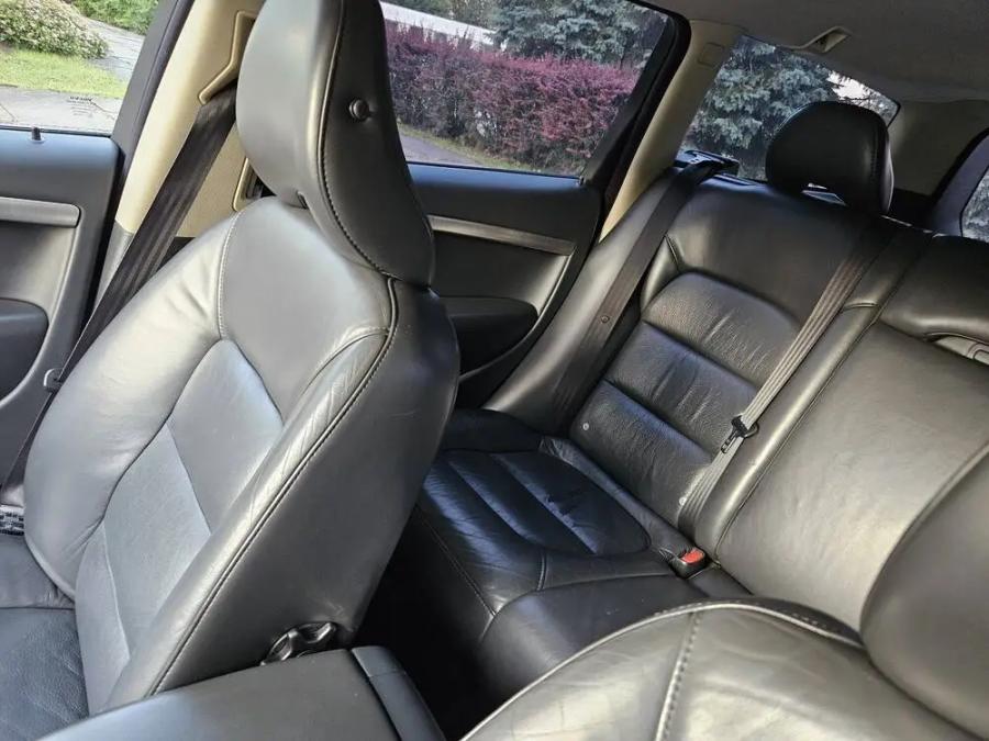 Black Volvo V70 2008 in Jekabpils, with an engine capacity of 2.00 L and mileage of 266 thousand km for 4890 €, photo 30 on AUTOMOTO.COM.LV