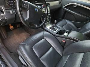 Black Volvo V70 2008 in Jekabpils, with an engine capacity of 2.00 L and mileage of 266 thousand km for 4890 €, photo 32 on AUTOMOTO.COM.LV