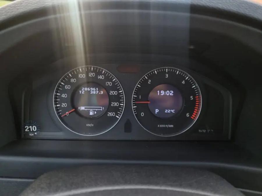 Черный Вольво В70 2008 в Екабпилс, объемом двигателя 2.40 л и пробегом 287 тыс. км за 5950 €, фото 32 на AUTOMOTO.COM.LV