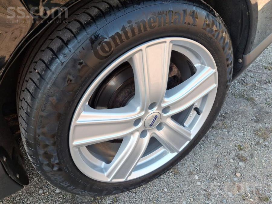 Melns Volvo V70 2008 Tukums, ar dzinēja tilpumu 2.00 L un nobraukumu 339 tūkst. km par 3690 €, foto 16 vietnē AUTOMOTO.COM.LV