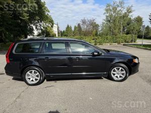 Melns Volvo V70 2008 Rīga, ar dzinēja tilpumu 2.40 L un nobraukumu 309 tūkst. km par 4777 €, foto 5 vietnē AUTOMOTO.COM.LV