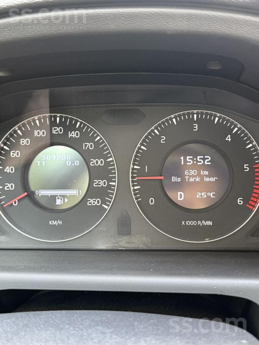 Melns Volvo V70 2008 Rīga, ar dzinēja tilpumu 2.40 L un nobraukumu 309 tūkst. km par 4777 €, foto 8 vietnē AUTOMOTO.COM.LV