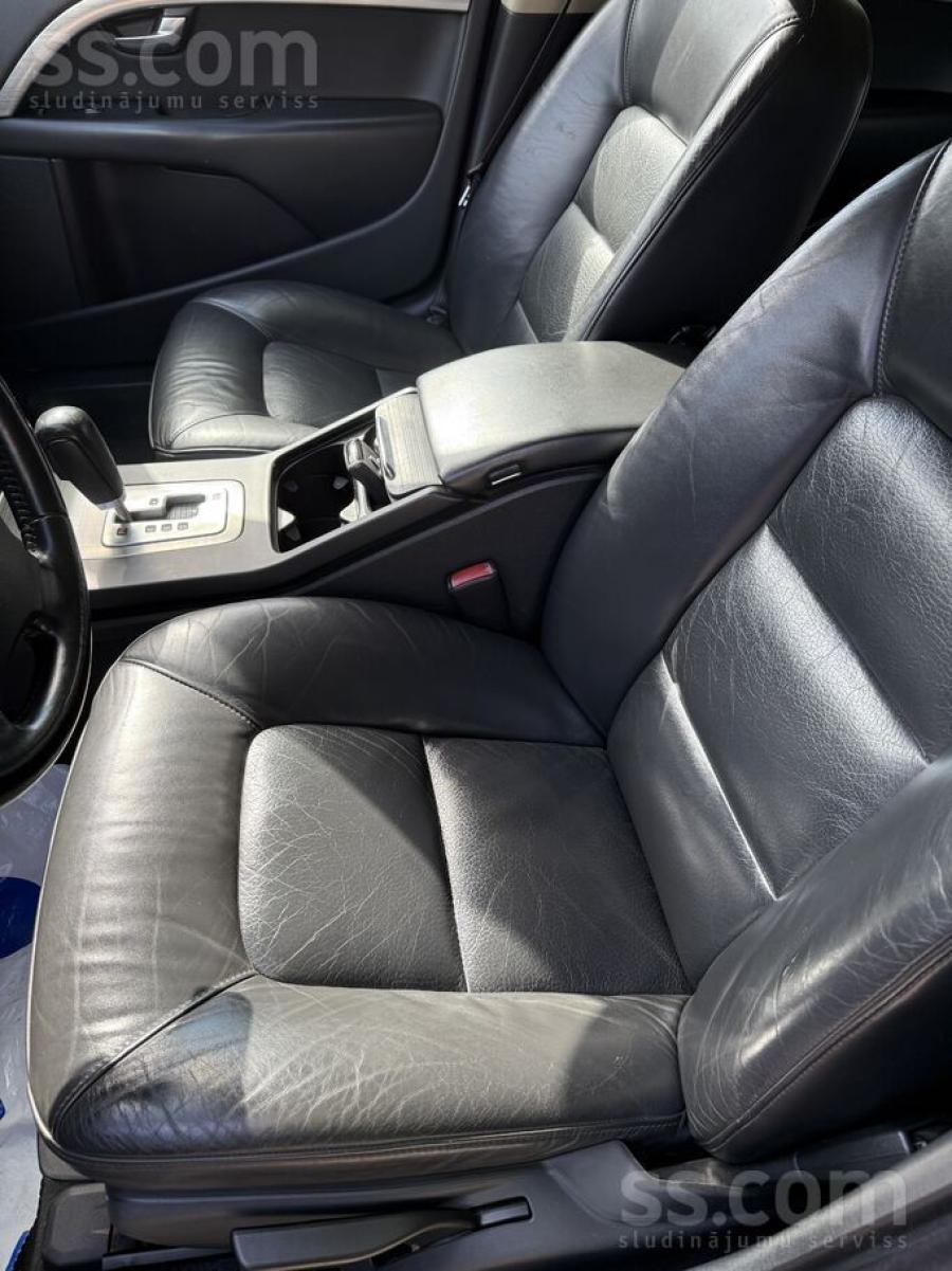 Melns Volvo V70 2008 Rīga, ar dzinēja tilpumu 2.40 L un nobraukumu 309 tūkst. km par 4777 €, foto 20 vietnē AUTOMOTO.COM.LV