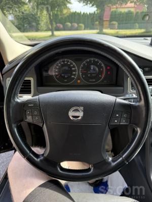 Melns Volvo V70 2008 Rīga, ar dzinēja tilpumu 2.40 L un nobraukumu 309 tūkst. km par 4777 €, foto 21 vietnē AUTOMOTO.COM.LV