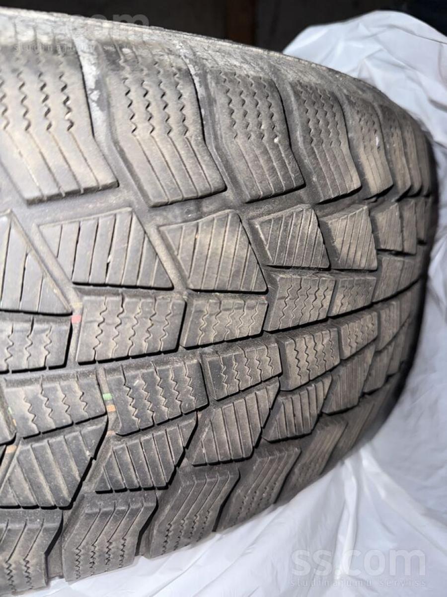 Melns Volvo V70 2008 Rīga, ar dzinēja tilpumu 2.40 L un nobraukumu 309 tūkst. km par 4777 €, foto 30 vietnē AUTOMOTO.COM.LV