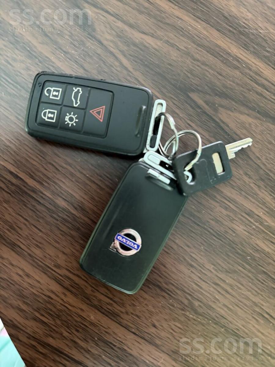 Melns Volvo V70 2008 Rīga, ar dzinēja tilpumu 2.40 L un nobraukumu 309 tūkst. km par 4777 €, foto 31 vietnē AUTOMOTO.COM.LV