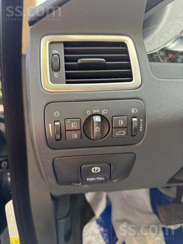 Melns Volvo V70 2008 Rīga, ar dzinēja tilpumu 2.40 L un nobraukumu 309 tūkst. km par 4888 €, foto 8 vietnē AUTOMOTO.COM.LV
