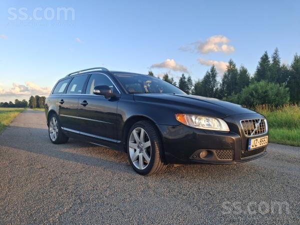 Melns Volvo V70 2008 Rēzekne, ar dzinēja tilpumu 2.40 L un nobraukumu 311 tūkst. km par 4200 €, foto 1 vietnē AUTOMOTO.COM.LV