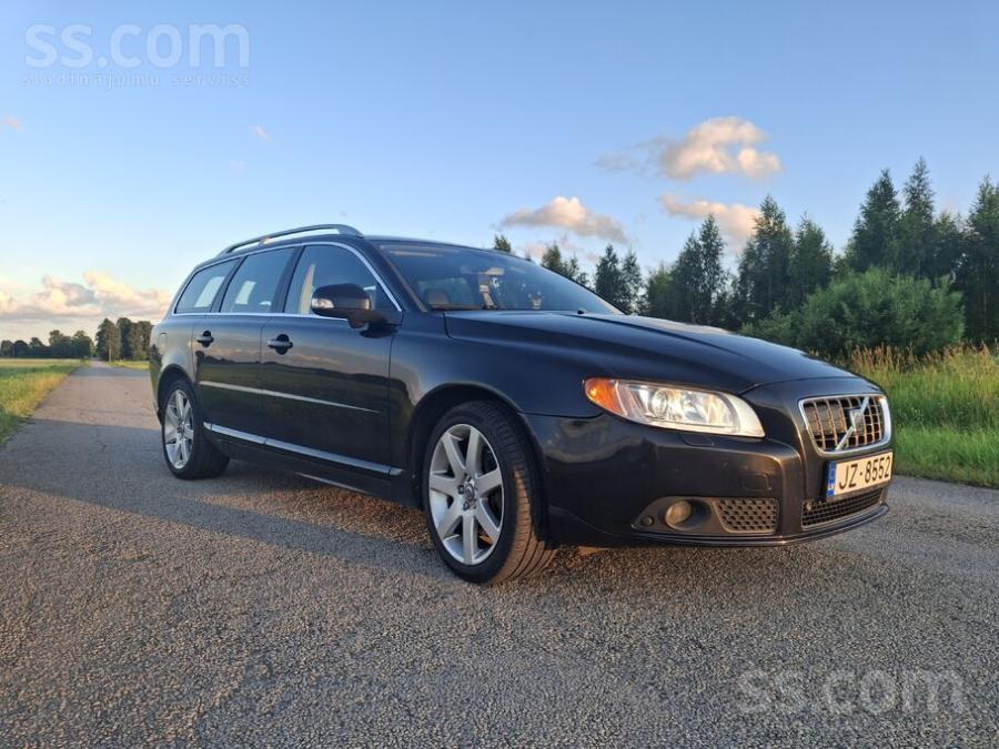 Black Volvo V70 2008 in Rezekne, with an engine capacity of 2.40 L and mileage of 311 thousand km for 4200 €, photo 1 on AUTOMOTO.COM.LV