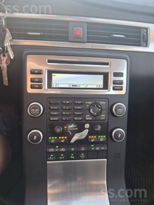 Black Volvo V70 2008 in Rezekne, with an engine capacity of 2.40 L and mileage of 311 thousand km for 4200 €, photo 7 on AUTOMOTO.COM.LV