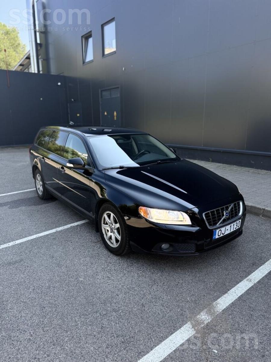 Melns Volvo V70 2008 Rīga, ar dzinēja tilpumu 2.00 L un nobraukumu 304 tūkst. km par 2950 €, foto 3 vietnē AUTOMOTO.COM.LV