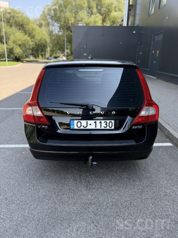 Melns Volvo V70 2008 Rīga, ar dzinēja tilpumu 2.00 L un nobraukumu 304 tūkst. km par 2950 €, foto 3 vietnē AUTOMOTO.COM.LV