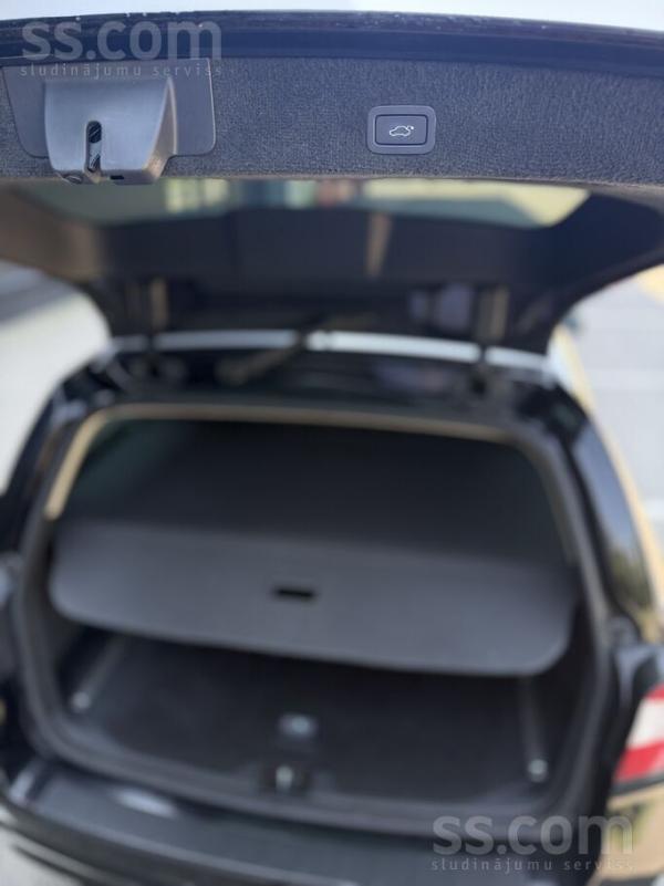 Melns Volvo V70 2008 Rīga, ar dzinēja tilpumu 2.00 L un nobraukumu 304 tūkst. km par 2950 €, foto 8 vietnē AUTOMOTO.COM.LV