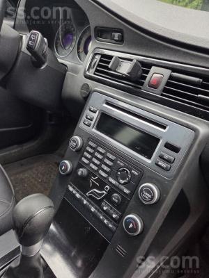 Melns Volvo V70 2008 Rīga, ar dzinēja tilpumu 2.00 L un nobraukumu 298 tūkst. km par 2090 €, foto 10 vietnē AUTOMOTO.COM.LV