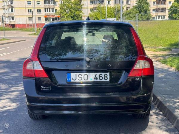 Melns Volvo V70 2008 Viļņa, ar dzinēja tilpumu 3.19 L un nobraukumu 300 tūkst. km par 2150 €, foto 5 vietnē AUTOMOTO.COM.LV