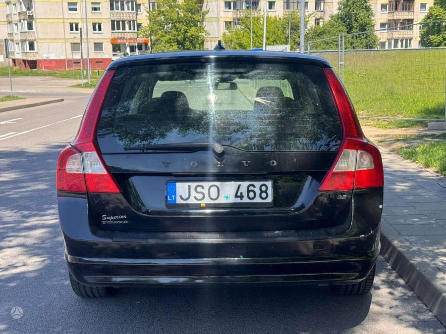 Черный Вольво В70 2008 в Вильнюс, объемом двигателя 3.19 л и пробегом 300 тыс. км за 2150 €, фото 6 на AUTOMOTO.COM.LV