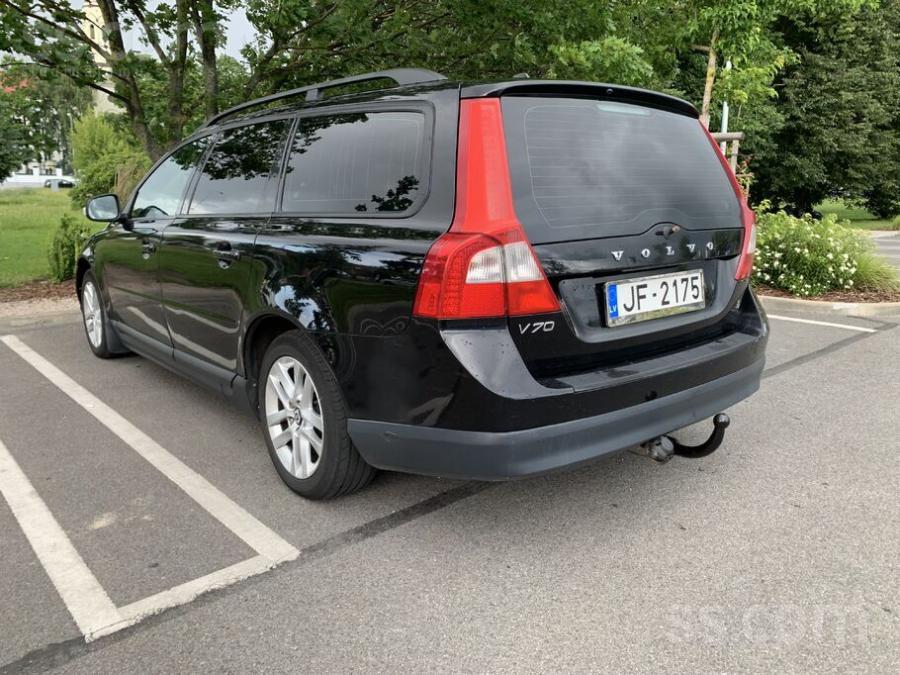 Черный Вольво В70 2008 в Рига, объемом двигателя 2.50 л и пробегом 267 тыс. км за 3250 €, фото 4 на AUTOMOTO.COM.LV