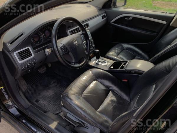 Melns Volvo V70 2008 Rīga, ar dzinēja tilpumu 2.50 L un nobraukumu 267 tūkst. km par 3250 €, foto 5 vietnē AUTOMOTO.COM.LV
