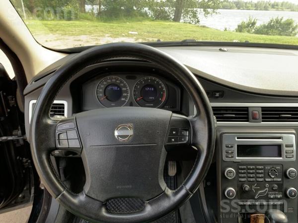 Melns Volvo V70 2008 Rīga, ar dzinēja tilpumu 2.50 L un nobraukumu 267 tūkst. km par 3250 €, foto 7 vietnē AUTOMOTO.COM.LV