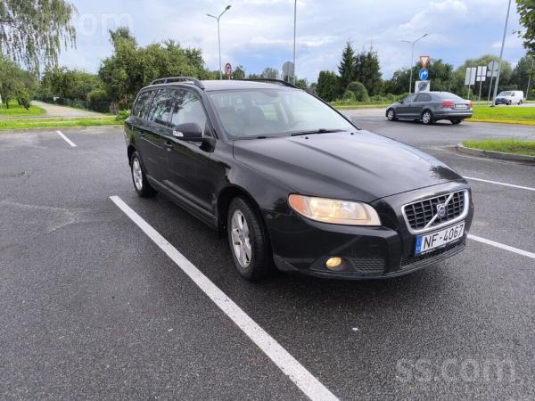 Melns Volvo V70 2008 Rīga, ar dzinēja tilpumu 2.00 L un nobraukumu 353 tūkst. km par 2600 €, foto 2 vietnē AUTOMOTO.COM.LV