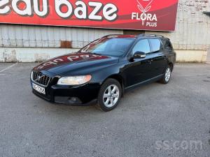 Melns Volvo V70 2008 Rīga, ar dzinēja tilpumu 2.00 L un nobraukumu 298 tūkst. km par 1870 €, foto  vietnē AUTOMOTO.COM.LV