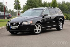 Melns Volvo V70 2008 Jelgava, ar dzinēja tilpumu 2.40 L un nobraukumu 0 tūkst. km par 5650 €, foto  vietnē AUTOMOTO.COM.LV